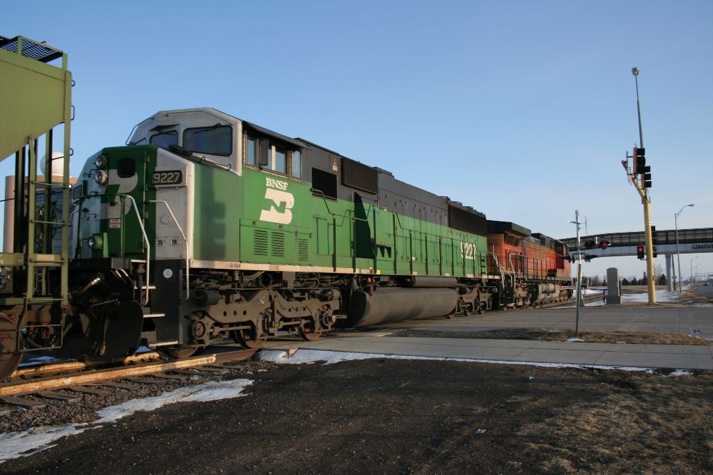 BNSF 9227